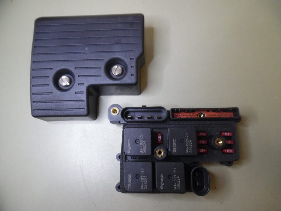 OEM Johnson Evinrude OMC BRP 586301 POWER DISTRIBUTION PANEL w/ COVER ...