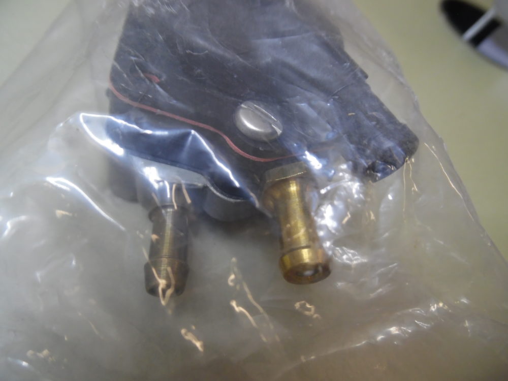 OEM Evinrude Johnson Bombardier 438559 Fuel Pump OMC - Max Marine ...