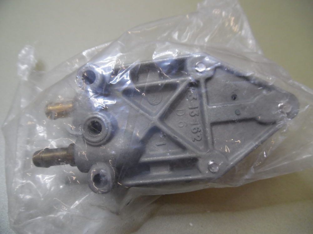 OEM Evinrude Johnson Bombardier 438559 Fuel Pump OMC - Max Marine ...