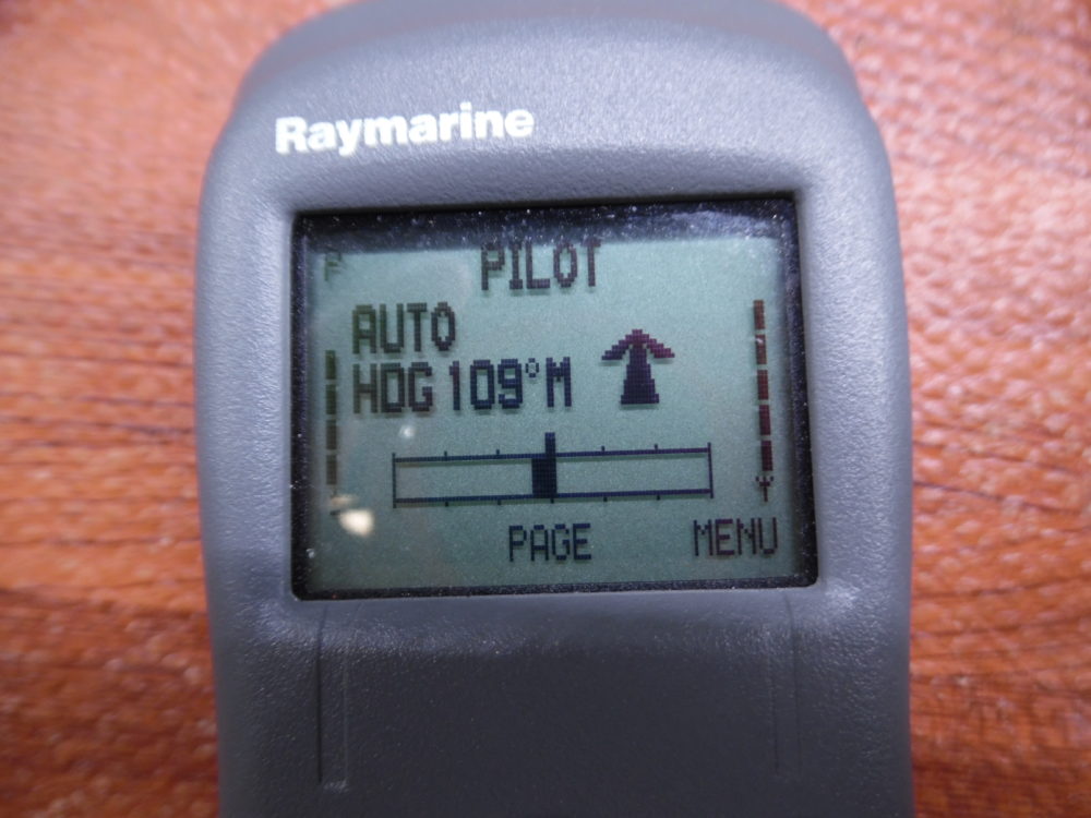 Raymarine SmartController Autopilot Wireless Remote w/ RF Base A18105 ...