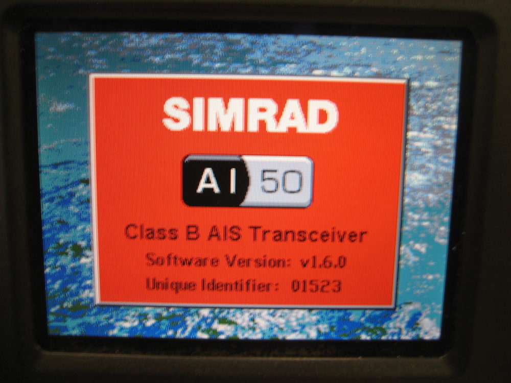 Simrad AI50 Display with Suncover - Tested for Power On, Needs ...