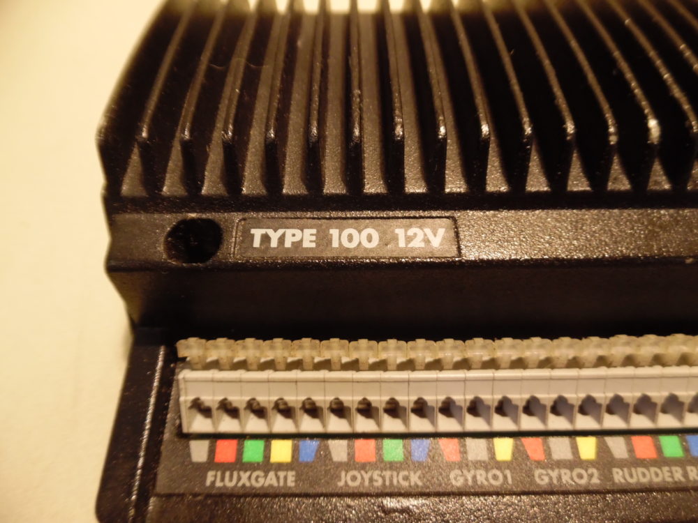 Raymarine/Raytheon/Autohelm/TYPE 100 AUTOPILOT COURSE COMPUTER 12V ...