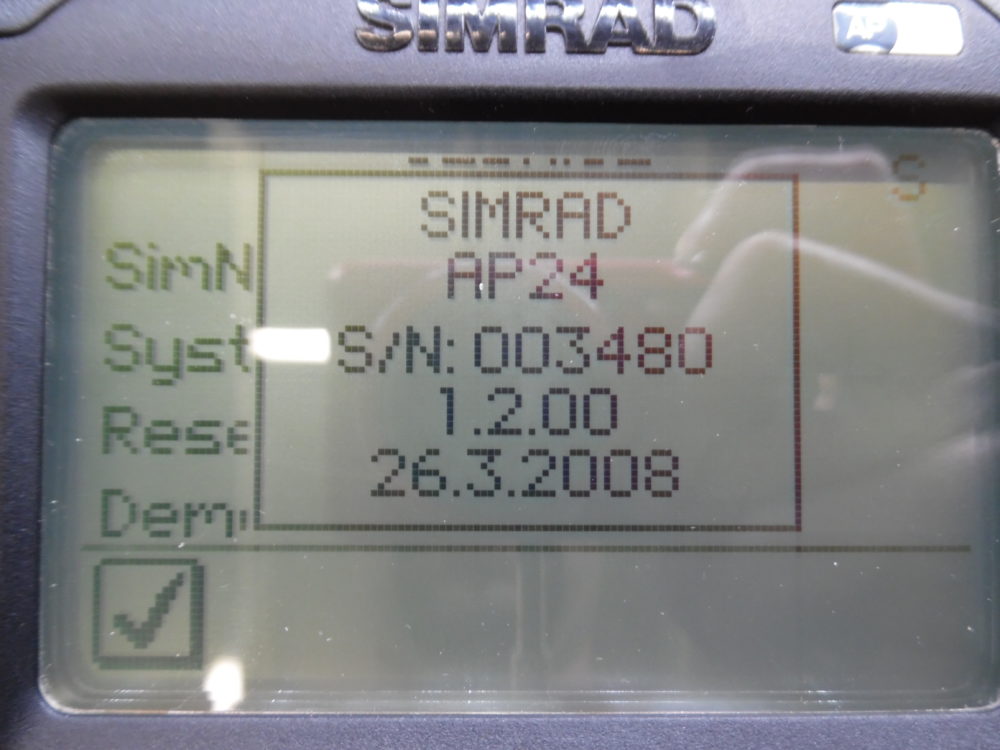 Simrad AP2404VRF AUTOPILOT SYSTEM - AP24 AC42 Airmar H2183 - Complete w ...