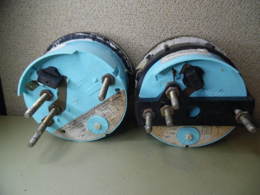 (2) Faria 4" Tachometer with Digital Hourmeter 6000 RPM - Max Marine ...