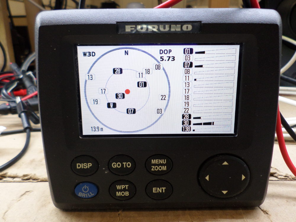 Furuno GP-33 GPS/WAAS Navigator with 4.3" Color LCD Good Condition ...