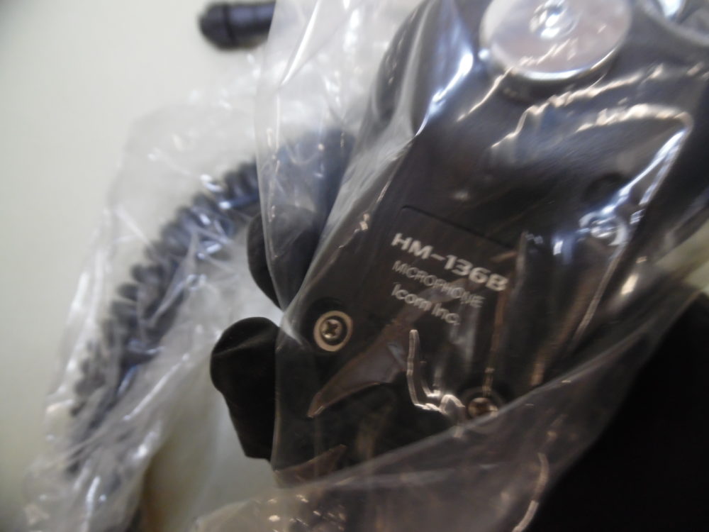 Icom HM-136B Black Microphone Mic for IC-M601 IC-M602 - Max Marine ...