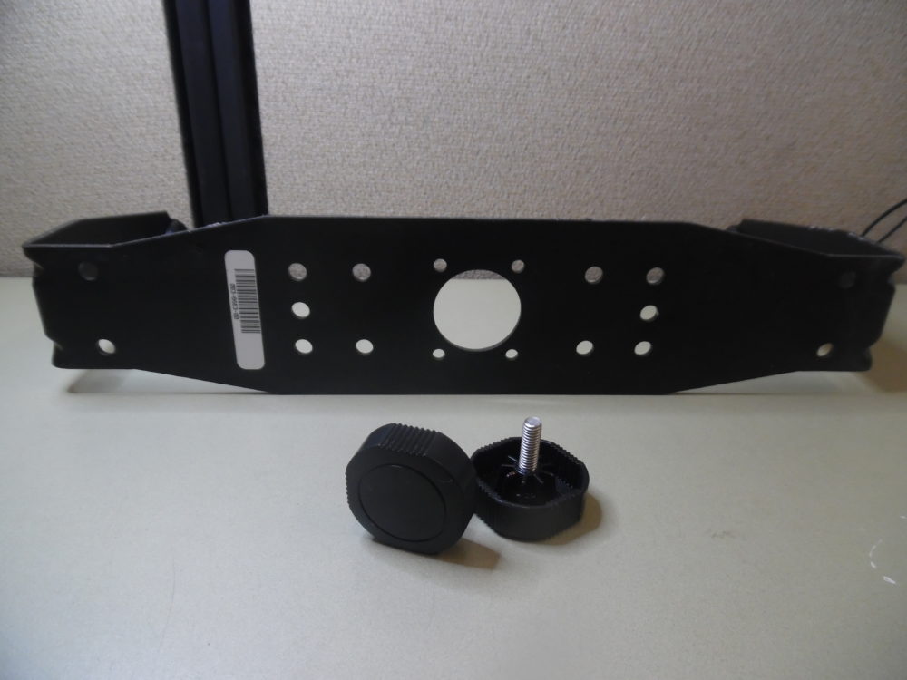 Simrad 003-8683-00 NSS12 EVO2 Mounting Mount Bracket + Knobs - Max ...