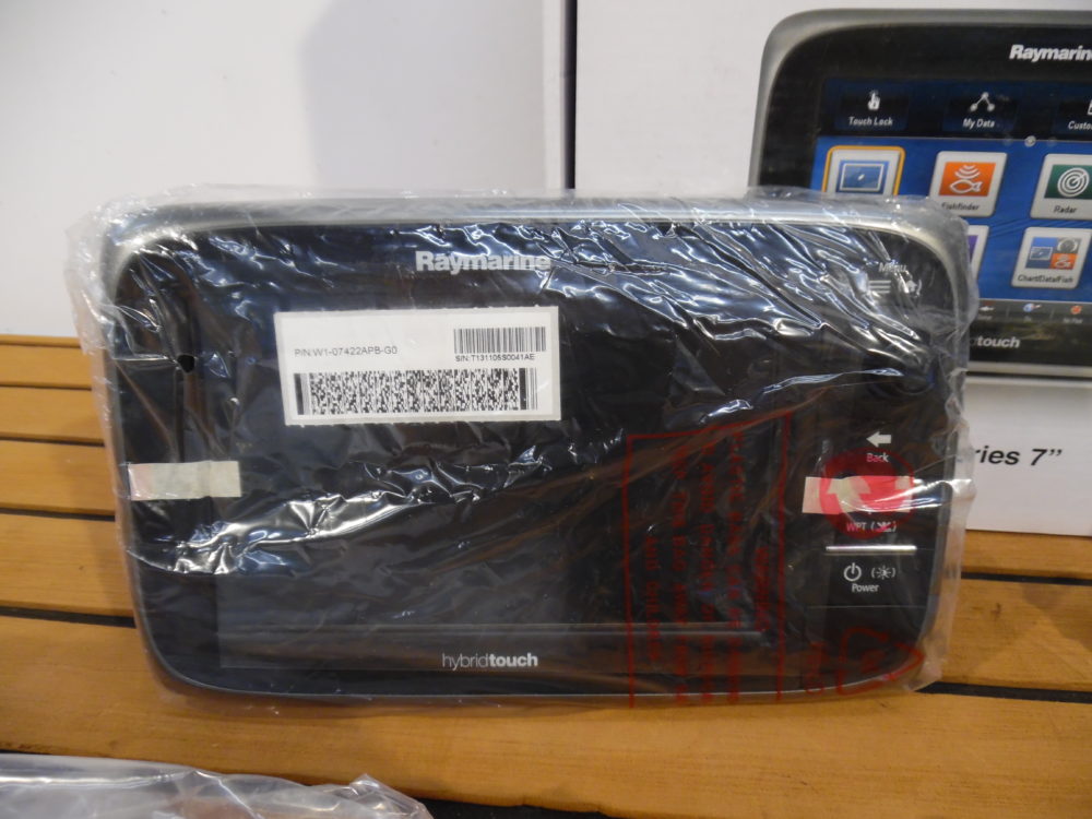 Raymarine e7D Touchscreen Chartplotter - FACTORY REFURB w/2 YEAR ...