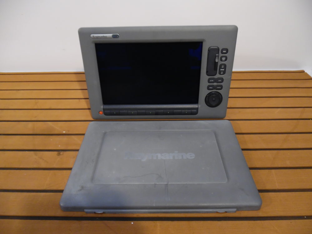 Raymarine C120W 12'' Display w/ Suncover and Internal GPS Great Cond 90 ...