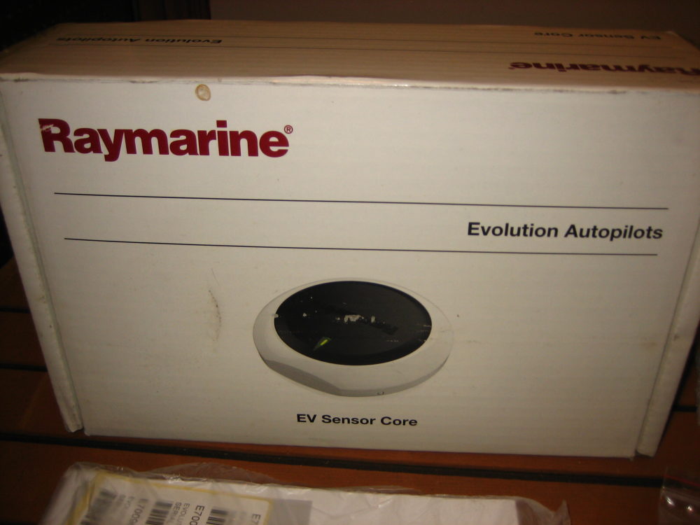 Raymarine Evolution Autopilot Heading Sensor EV-1 **NEW OLD STOCK ...