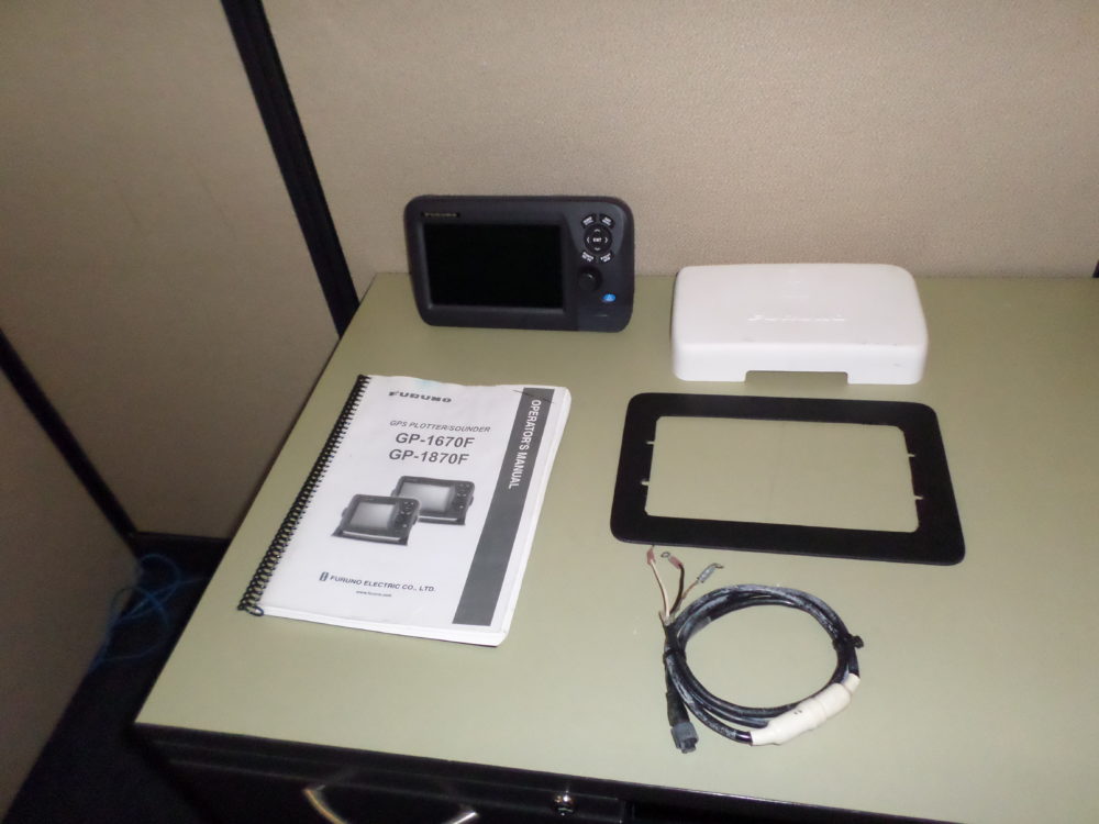 Furuno GP-1870F 7" GPS/WAAS Charplotter/Fishfinder w/Internal GPS -NMEA ...