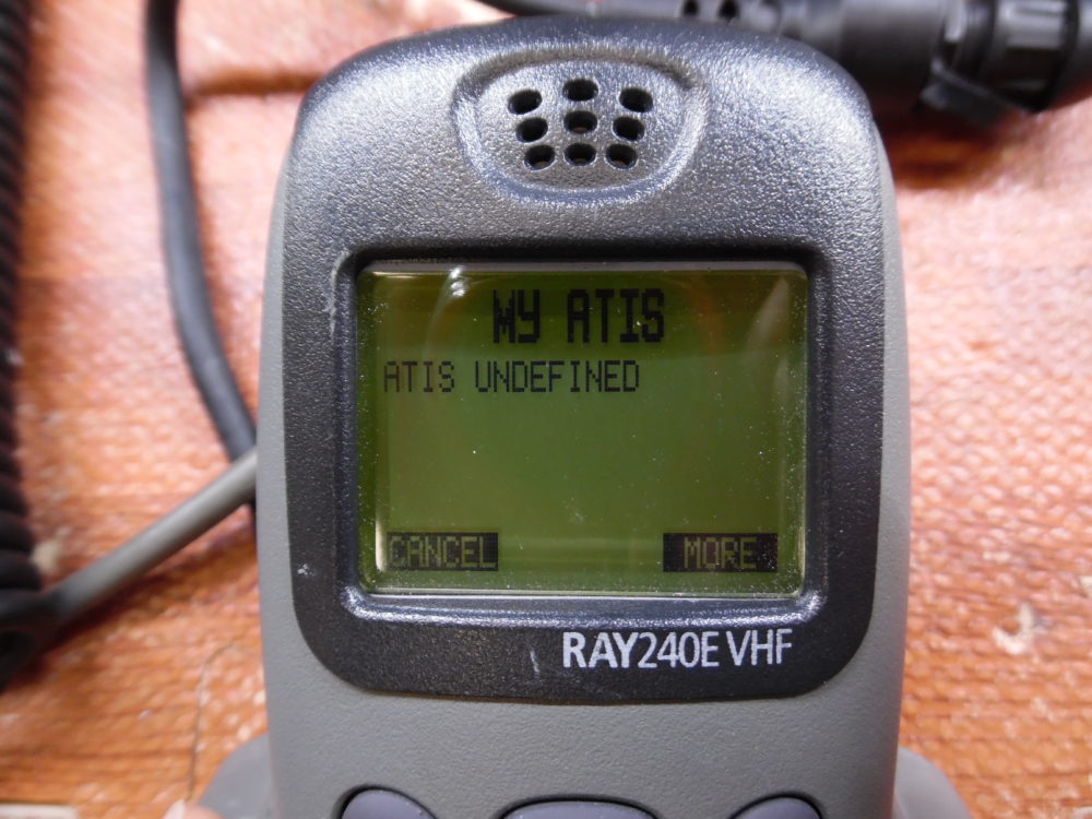Raymarine RAY240E European VHF Radio Transceiver - R49131 - E42002 ...