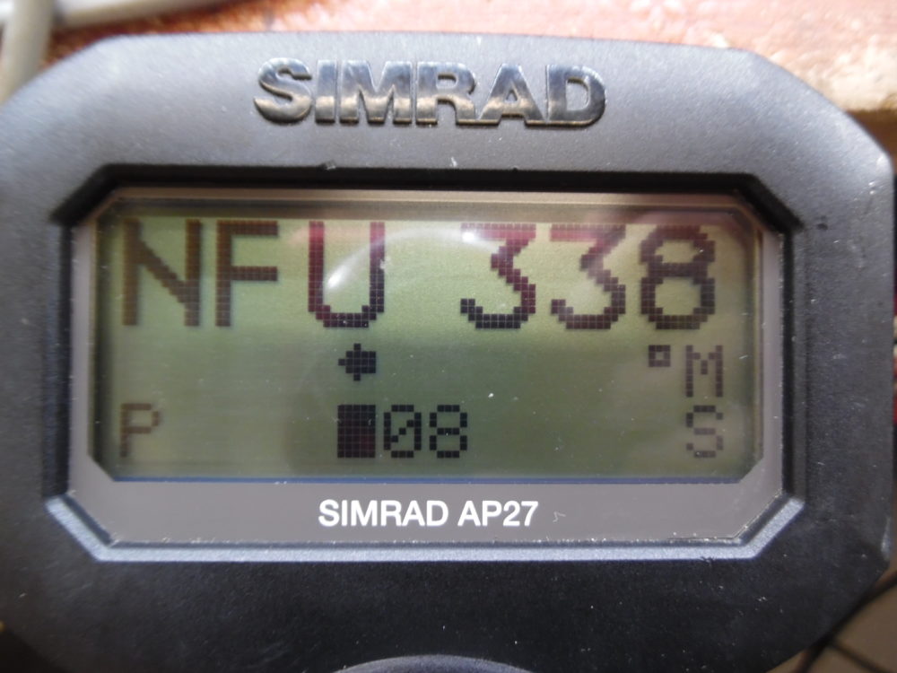 Simrad AP27 Handheld Autopilot Control Head - 22088090 - GREAT ...