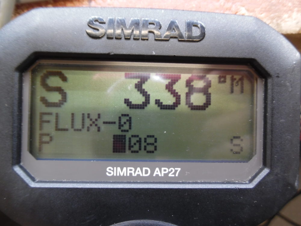 Simrad AP27 Handheld Autopilot Control Head - 22088090 - GREAT ...