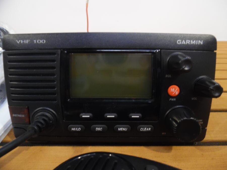 Garmin VHF 100 Marine Radio Transceiver w/ Microphone - TESTED - Max ...