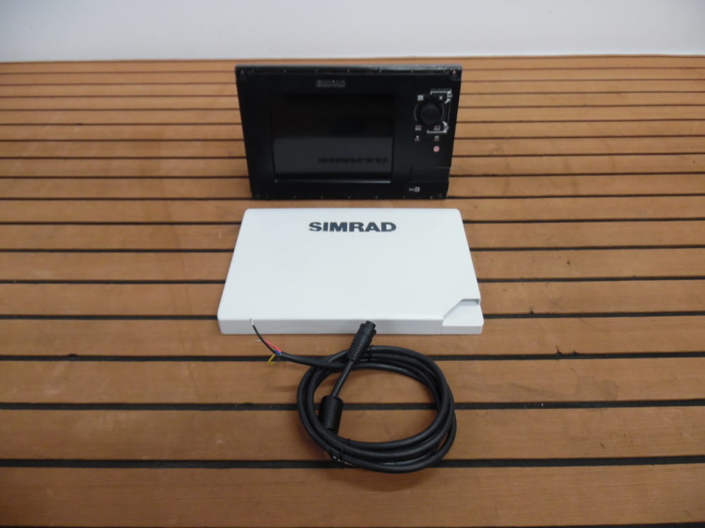 Simrad NSS8 Amer MFD Display + Suncover & Power Cable - Tested Working ...