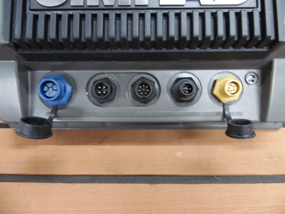 Simrad NSS8 Amer MFD Display + Suncover & Power Cable - Tested Working ...