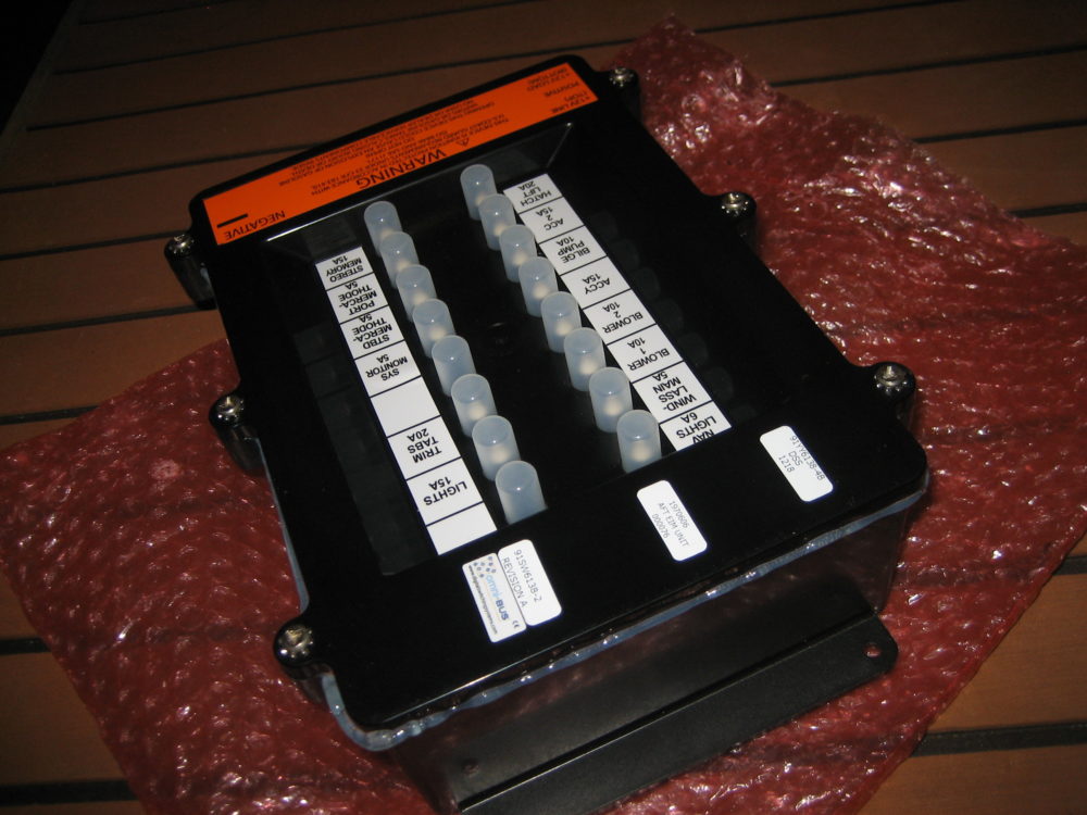 Onmi-Bus Aft EIM Unit for Sea Ray Cruiser - NEW OLD STOCK 1970606 - Max ...