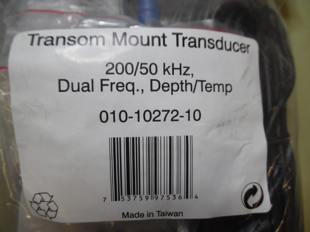 Garmin 010-10272-10 TRANSOM MOUNT DEPTH/TEMPERATURE TRANSDUCER 200/50 ...