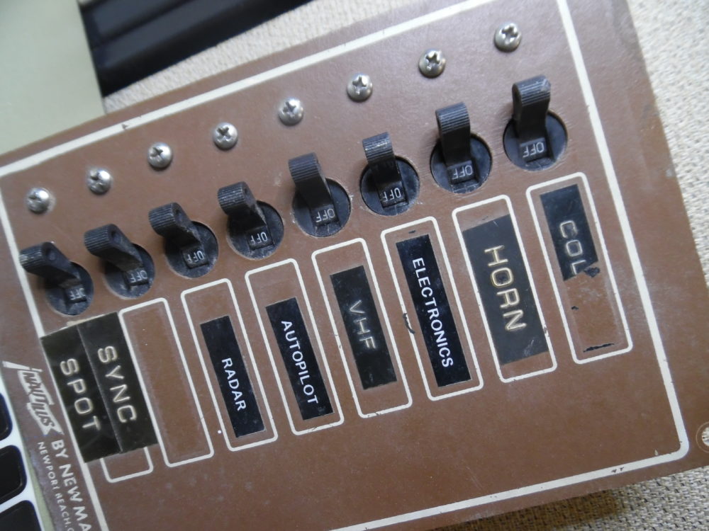 Newmar Nautilus Marine Boat Electrical 12V DC Breaker Panel w/ Labels ...