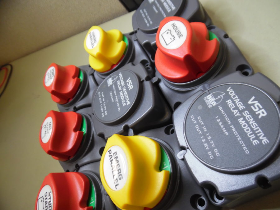 BEP VSR Marine Boat Triple Outboard Engine Battery Distribution Cluster ...