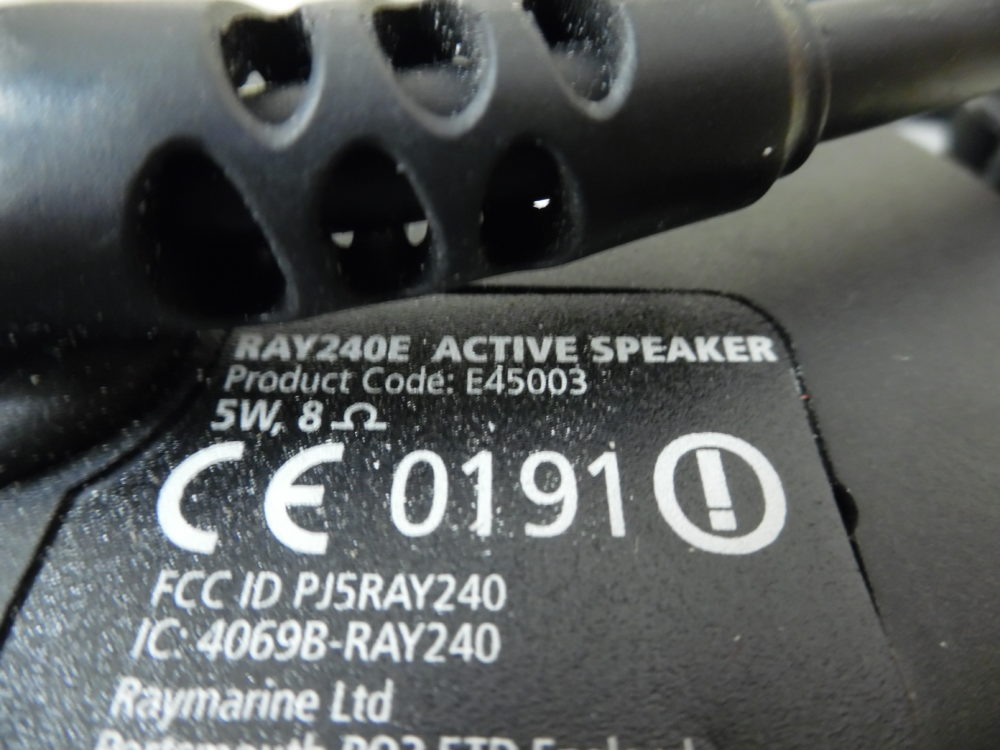 Raymarine RAY240E Active VHF Speaker E42001 - Good Working Cond! - Max ...