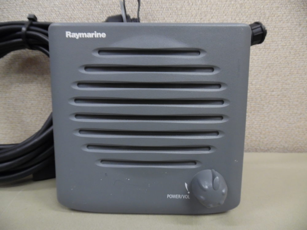 Raymarine RAY240E Active VHF Speaker E42002 - Good Working Condition ...