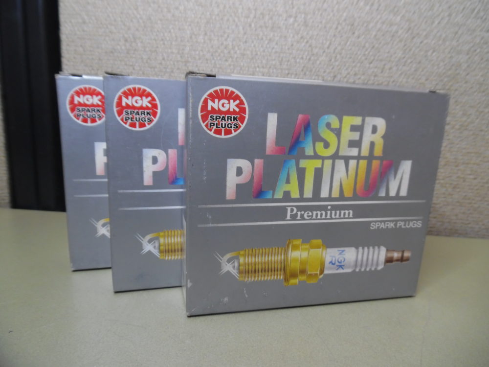 QTY Lot of 12 NGK PZFR5F 3741 Laser Platinum Premium SPARK PLUGS - 12 ...
