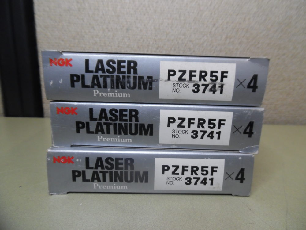 QTY Lot of 12 NGK PZFR5F 3741 Laser Platinum Premium SPARK PLUGS - 12 ...
