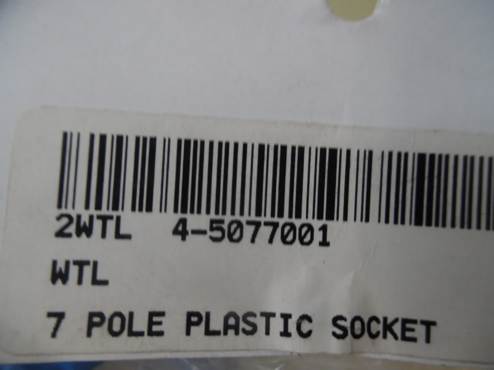 Cequent Electrical 50-77-001 7-Way Plastic Trailer Vehicle Electrical ...