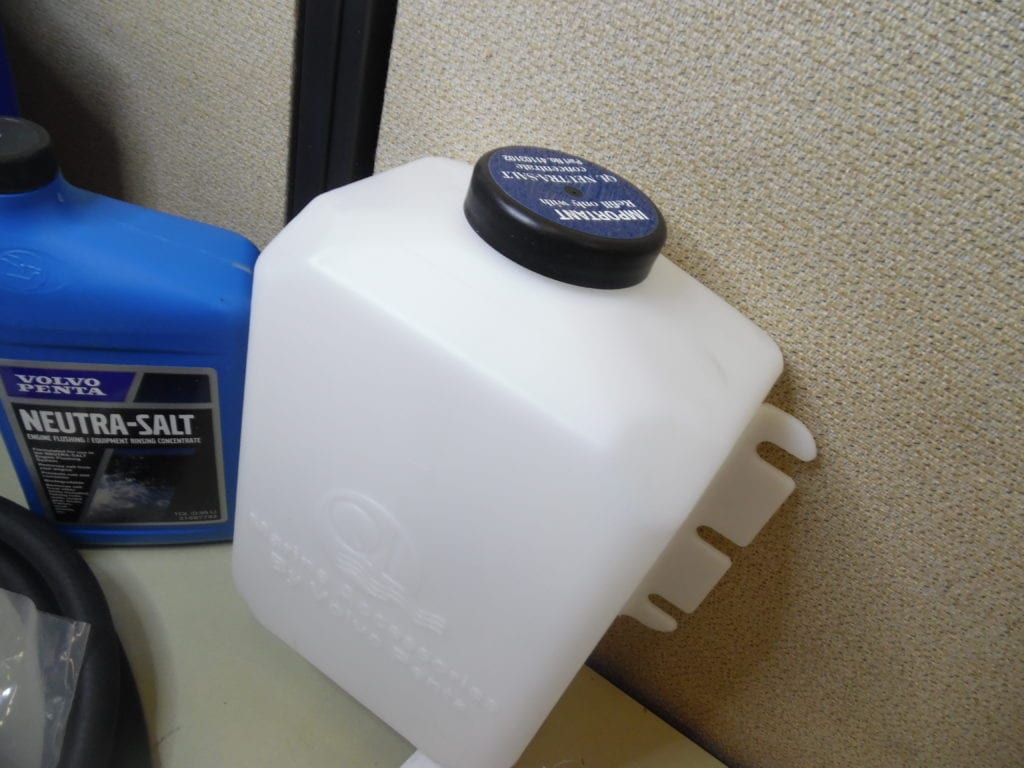 GENUINE OEM VOLVO PENTA 21733731 Neutra-Salt Engine Flushing Kit - Max ...