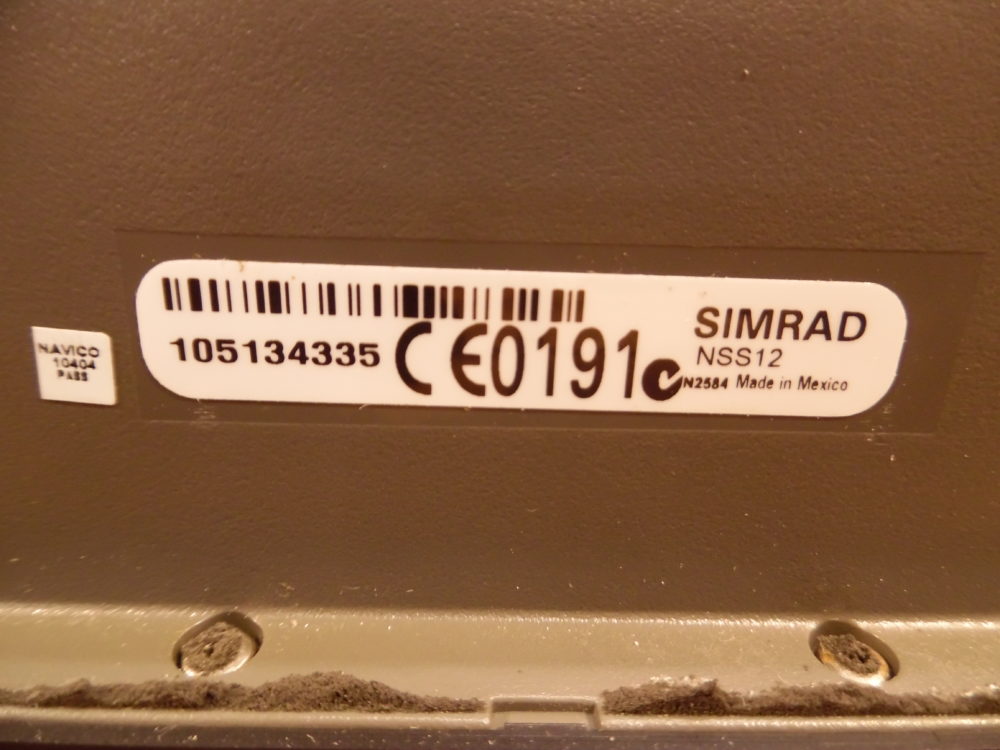 Simrad NSS12 Display W/ Suncover+Power Cable - Great Condition 90 Day ...