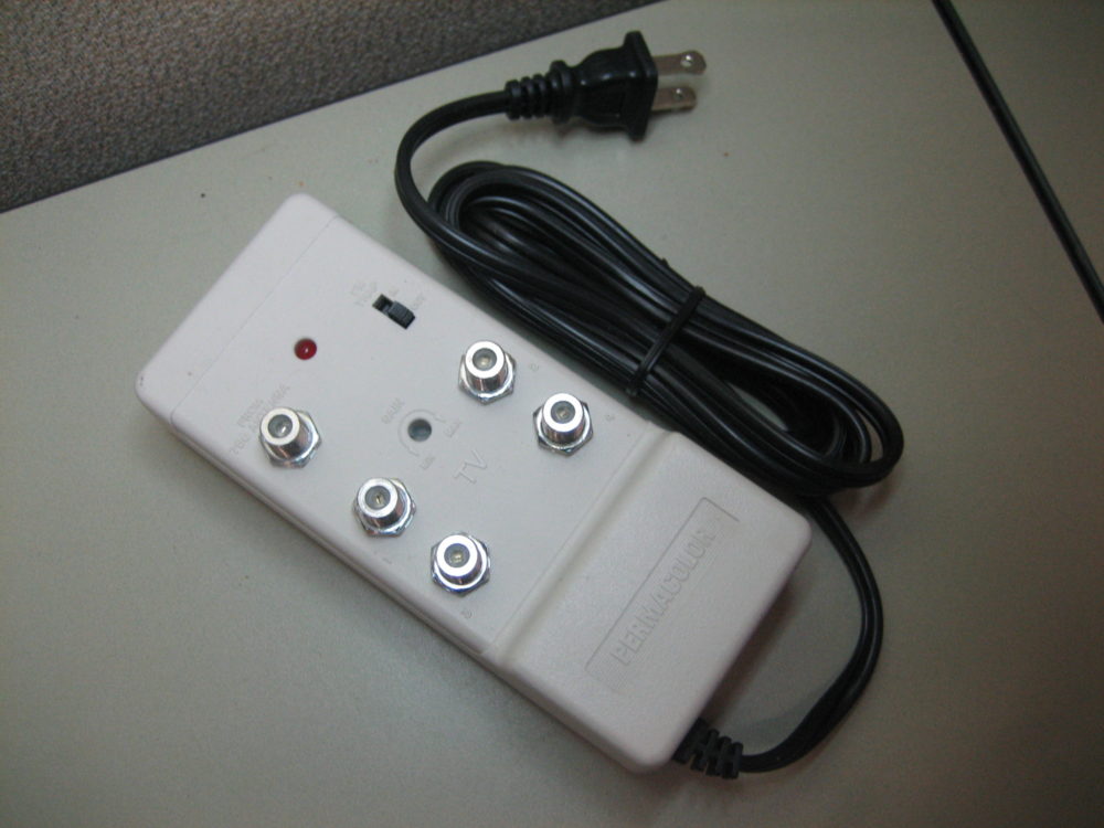 Permacolor 10G208 Coaxial Coax 4-Set Distribution Signal Amplifier 75 ...