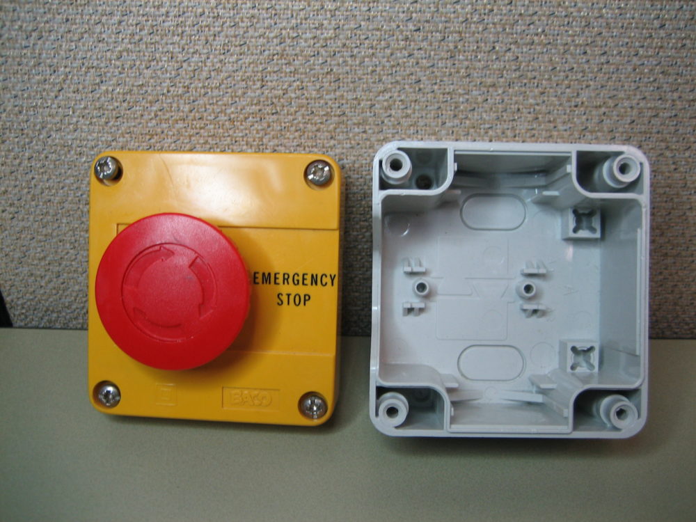 BACO Emergency Stop Push Button Switch/ Twist Reset AS-IS - Max Marine ...