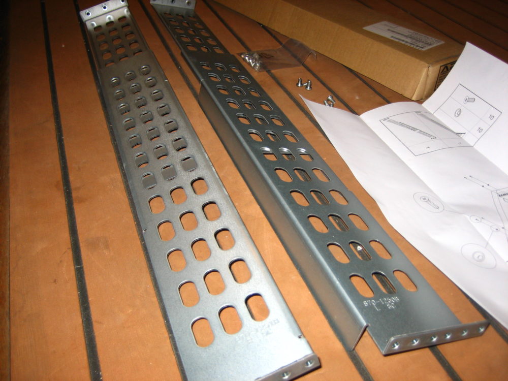 APC **NEW** 0M-756H Sliding Rail Kit for Smart-UPS Power Supplies - Max ...