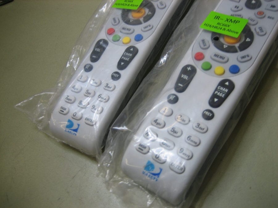 DIRECTV RC65RX RF Universal Remote Control - LOT OF 2 - Max Marine ...