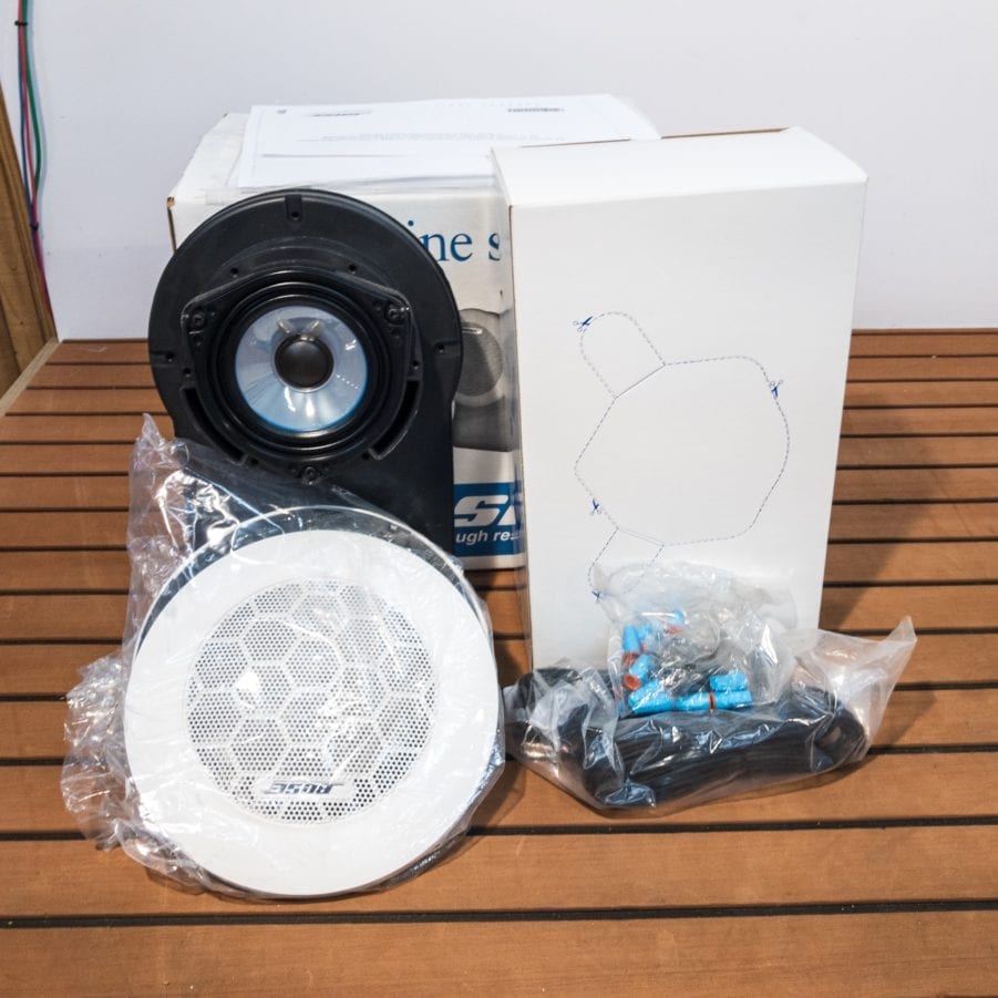 Bose 131 Flush Mount Mounting Marine 4.5" Speakers w/ Enclousure 40W ...