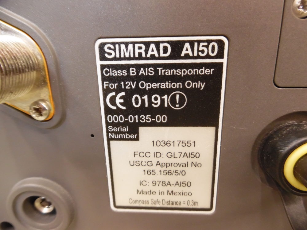 Simrad AI50 Display with Suncover - Tested for Power On, Needs ...