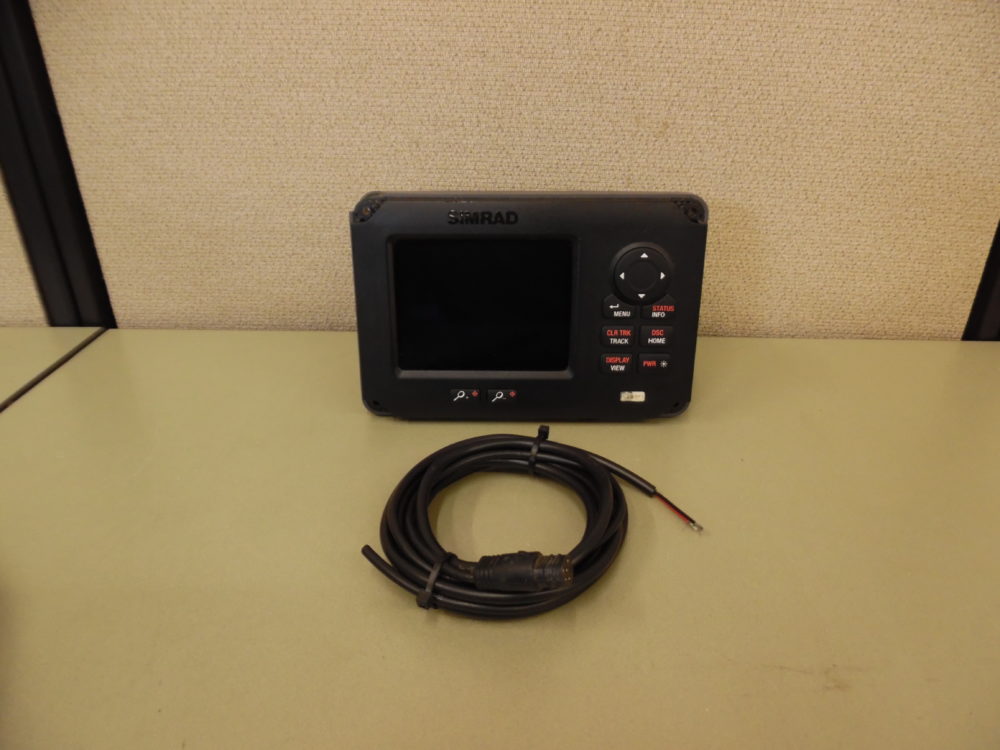 Simrad AI50 Display with Suncover - Tested for Power On, Needs ...