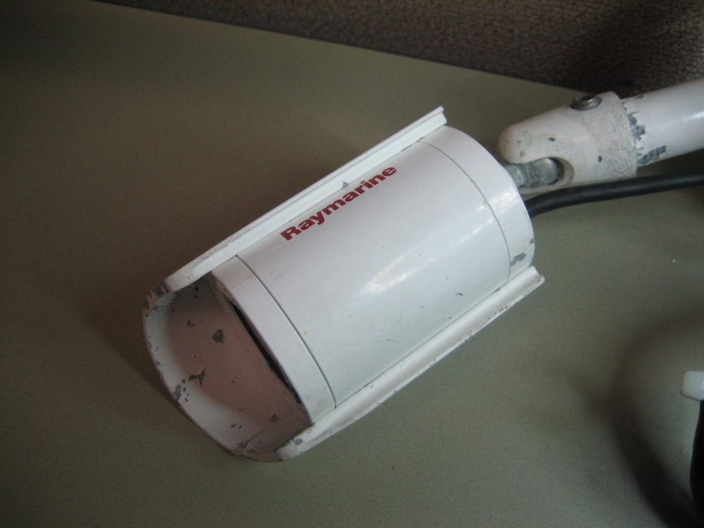 Raymarine CAM100 / E03007 - Day / Night Composite Security Camera ...