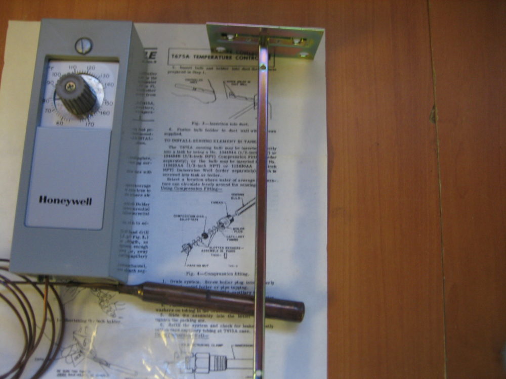 Honeywell T675A 1540 Remote Bulb Temperature Controller - Max Marine ...
