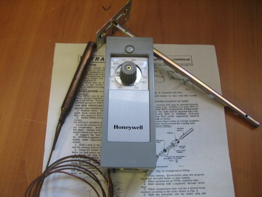 Honeywell T675A 1540 Remote Bulb Temperature Controller - Max Marine ...