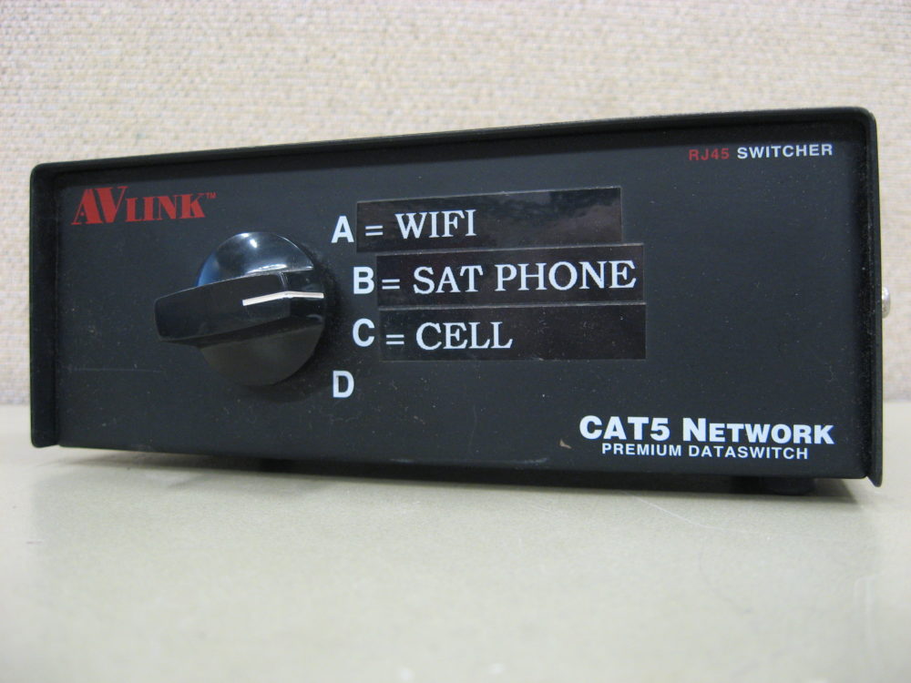 AV Link RJ45 Cat5 4-Port Network Premium Dataswitch - Max Marine ...