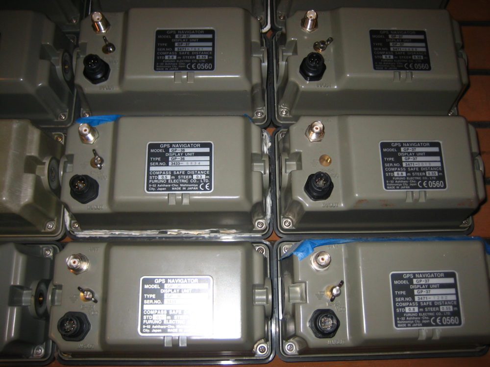 Furuno GP-30 31 32 36 37 Lot of QTY 20 GPS DGPS WAAS Displays AS IS ...