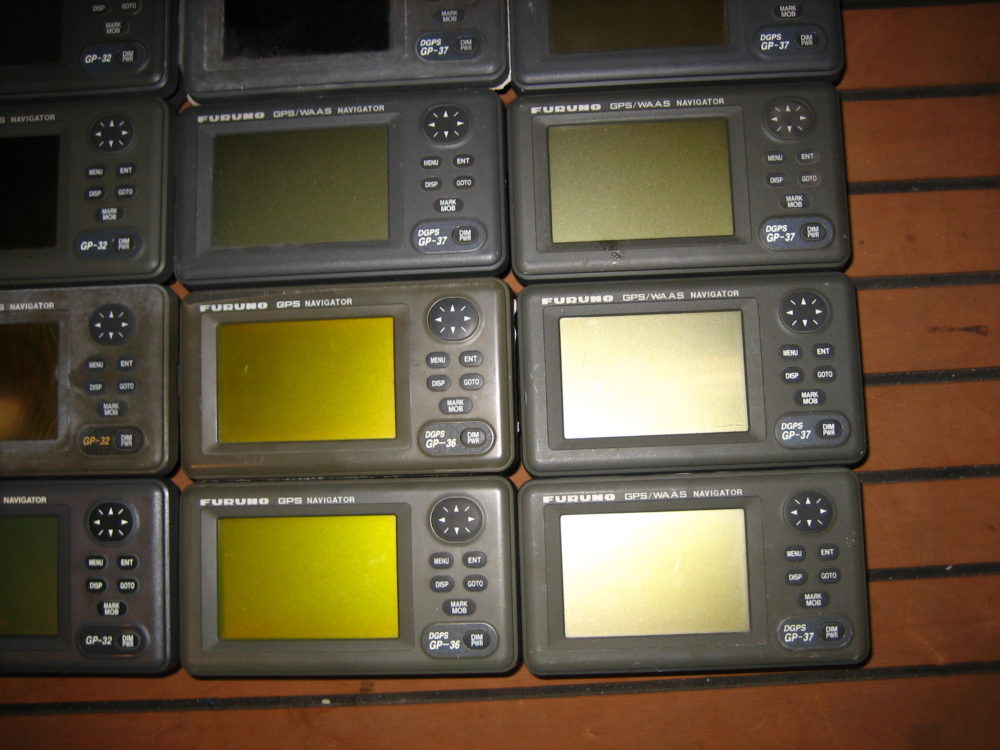 Furuno GP-30 31 32 36 37 Lot of QTY 20 GPS DGPS WAAS Displays AS IS ...