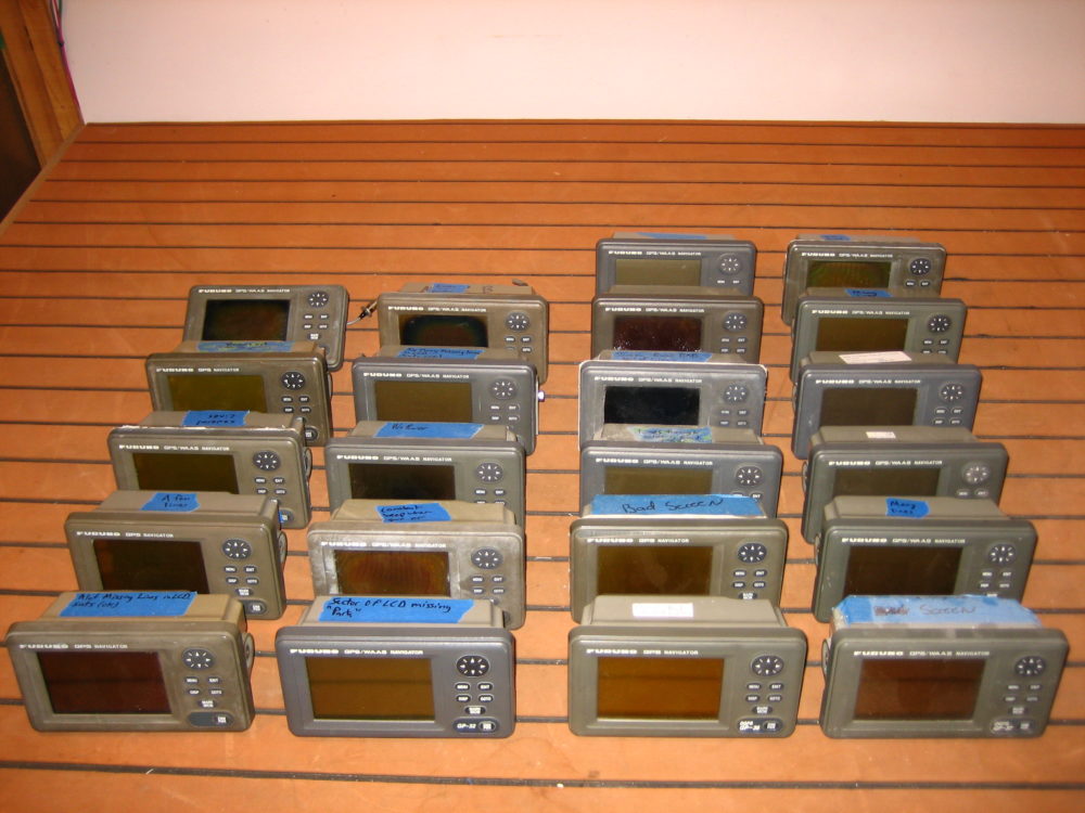 Furuno GP-30 31 32 36 37 Lot of QTY 20 GPS DGPS WAAS Displays AS IS ...