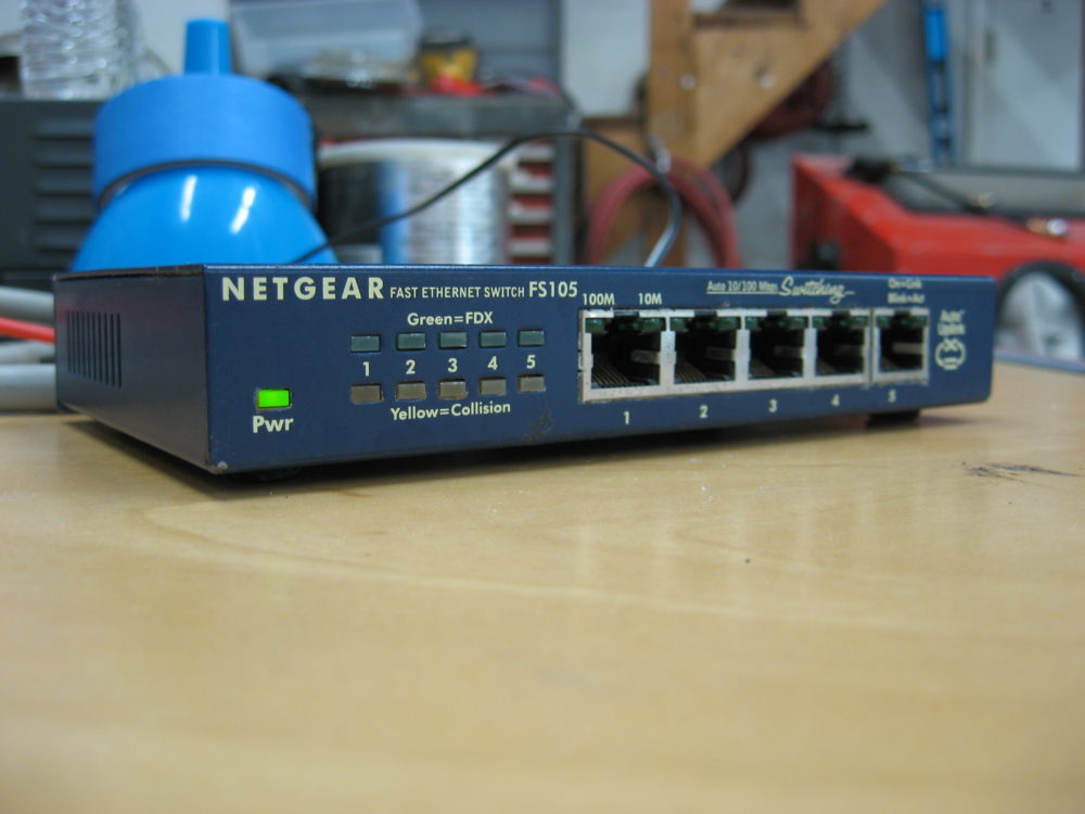Netgear FS105/FS108 5Port/8Port Fast Ethernet Switches 10/100 Mbps ...