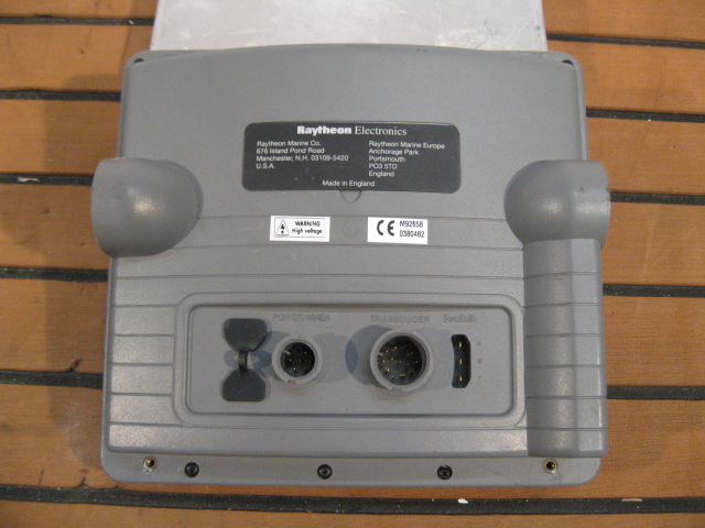 Raymarine (Raytheon) SL70 Radar Display w/ Suncover (Rebuilt LCD) - Max ...