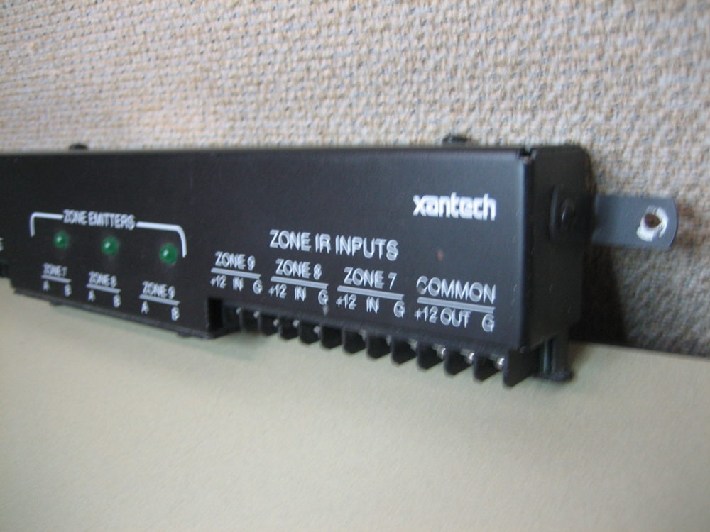 Xantech 796-20 Six Zone 6 IR Emitters Connecting Block Expander - Max ...