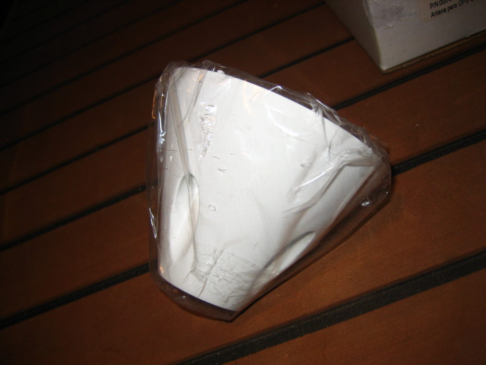 Simrad GS10 Simnet GPS Antenna w/ 5 meter Simnet Drop Cable NEW IN BOX ...